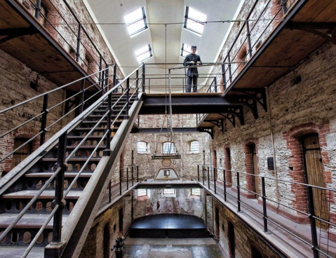 Gaolbreak cork team building